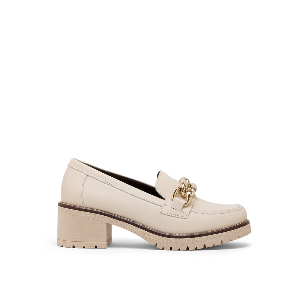 Beige Leather Mid-Heel Loafers With Chain Detail – MISWEAR